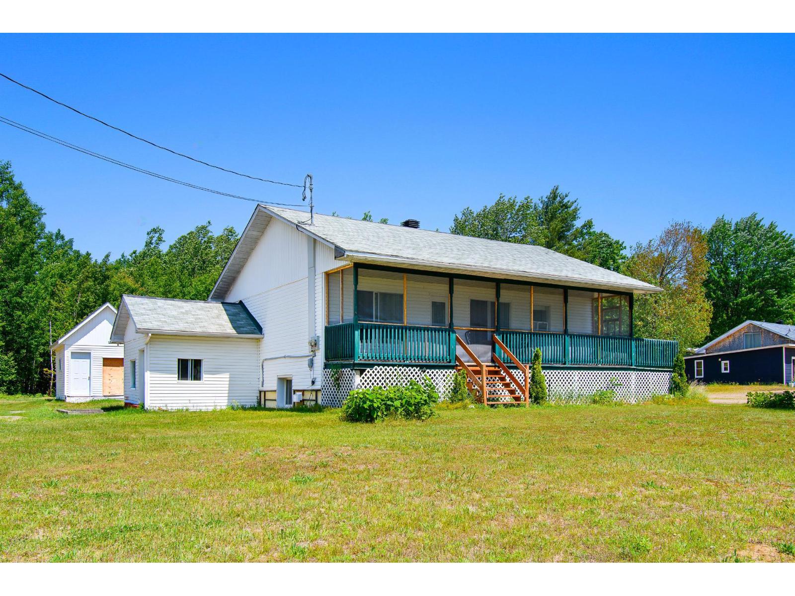 For sale: 6 Rue des Trembles, Mansfield-et-Pontefract, Quebec J0X1R0 ...