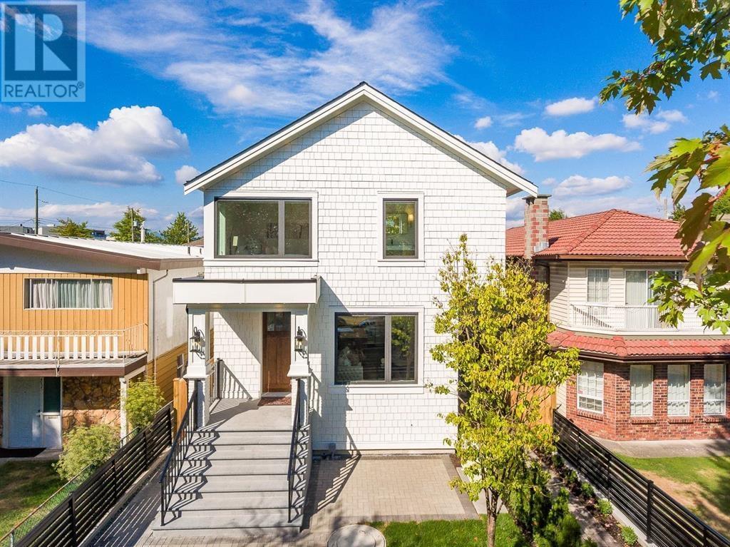 For sale: 2045 E 51 AVENUE, Vancouver, British Columbia V5P1W2 ...