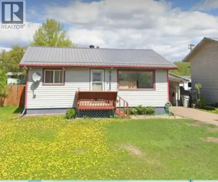For sale: 4916, 58 Avenue, High Prairie, Alberta T0G1E0 - A2234637 ...