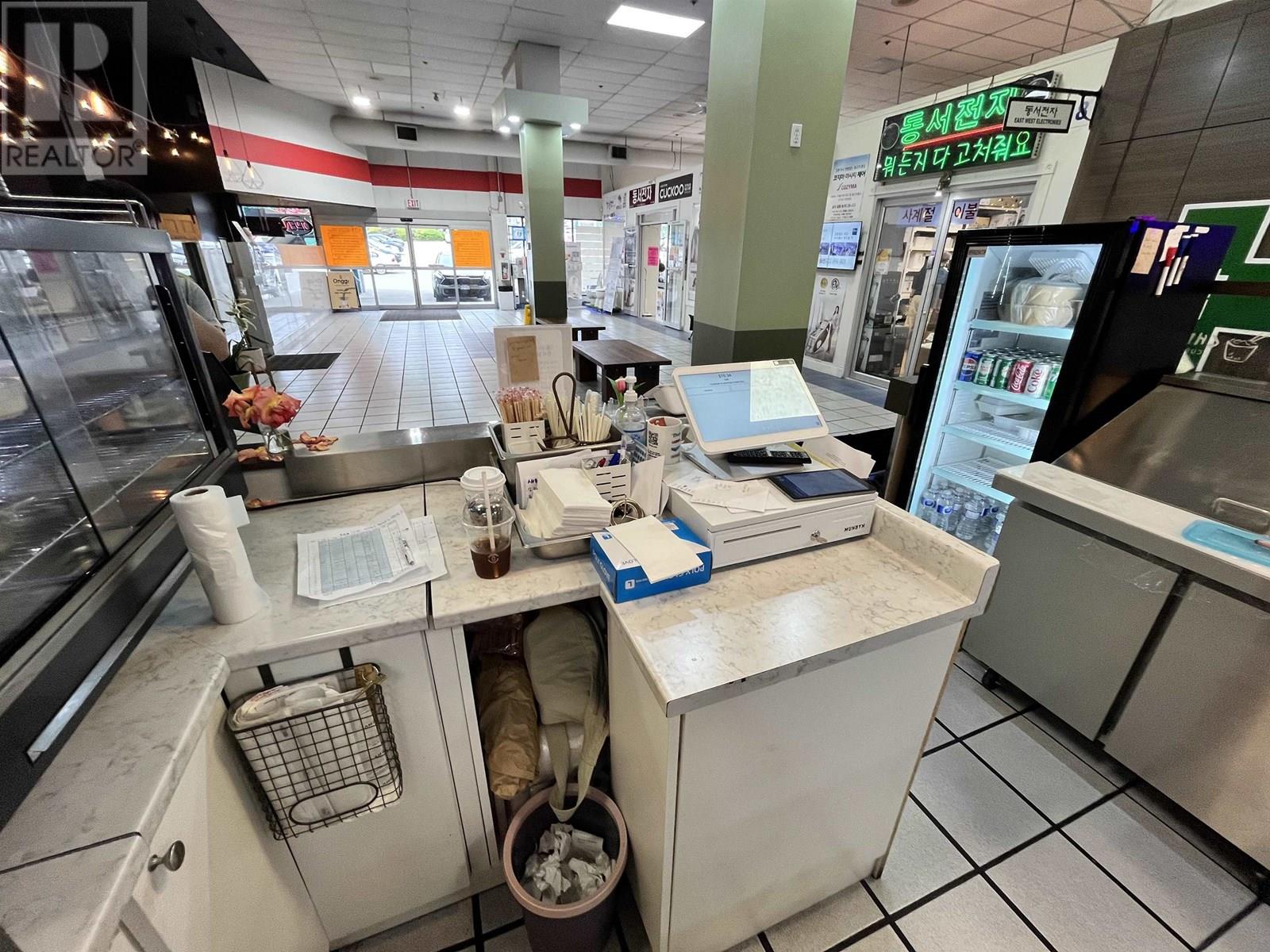 For sale: 103 4501 NORTH ROAD, Burnaby, British Columbia V3N4J5 ...