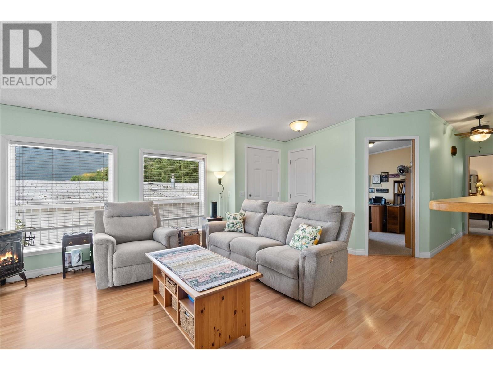 For sale: 1885 Tappen Notch Hill Road Unit# 48, Tappen, British ...