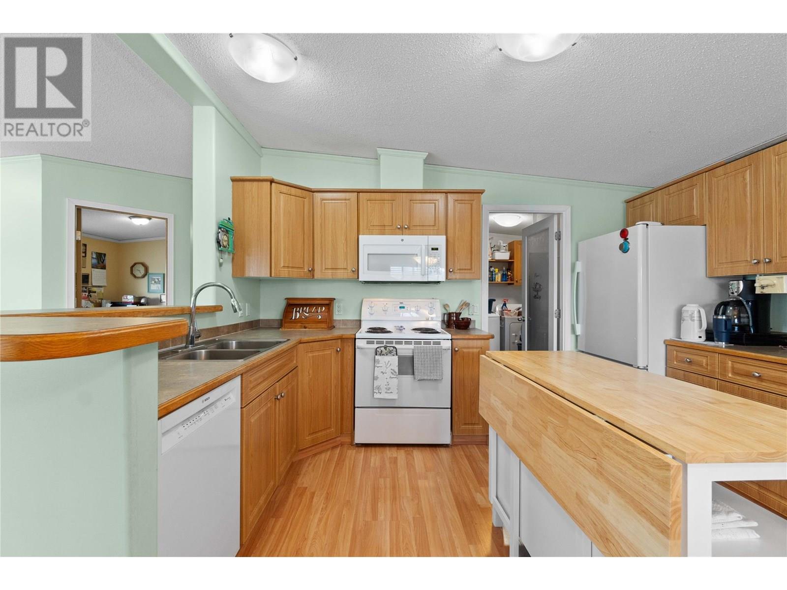 For sale: 1885 Tappen Notch Hill Road Unit# 48, Tappen, British ...