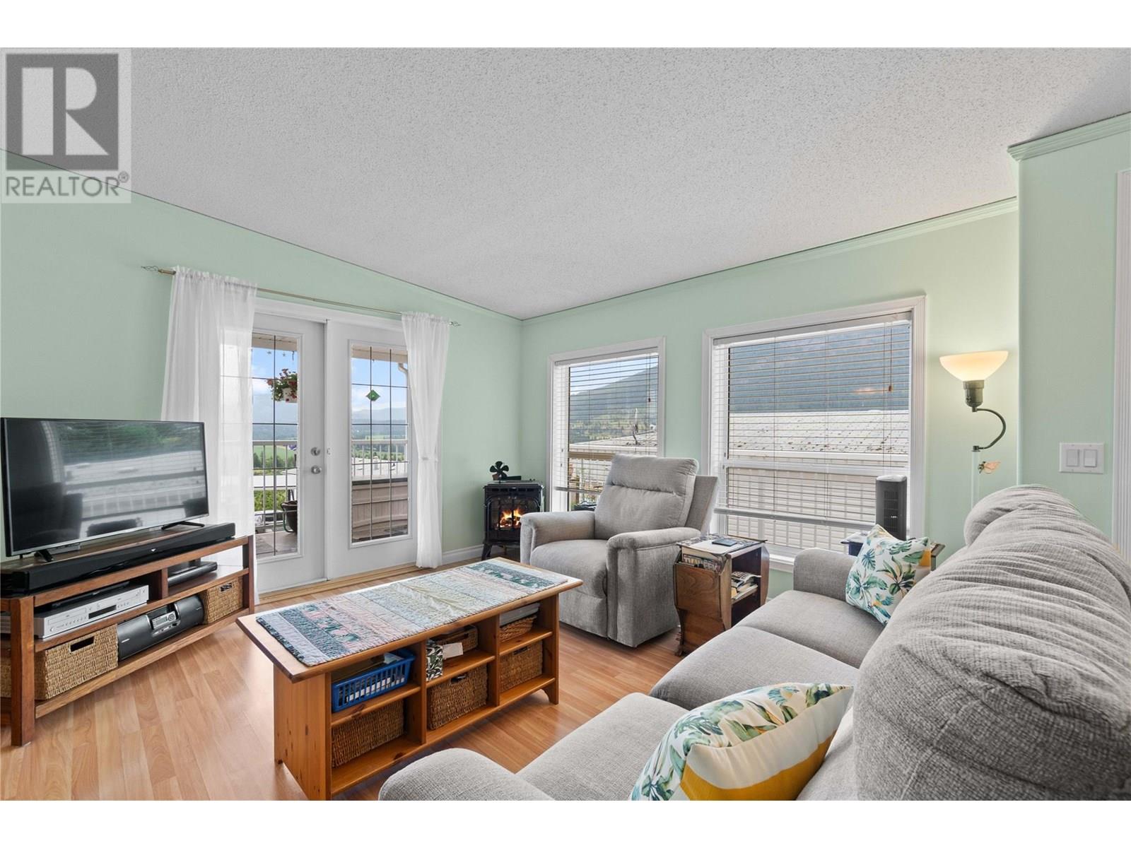 For sale: 1885 Tappen Notch Hill Road Unit# 48, Tappen, British ...