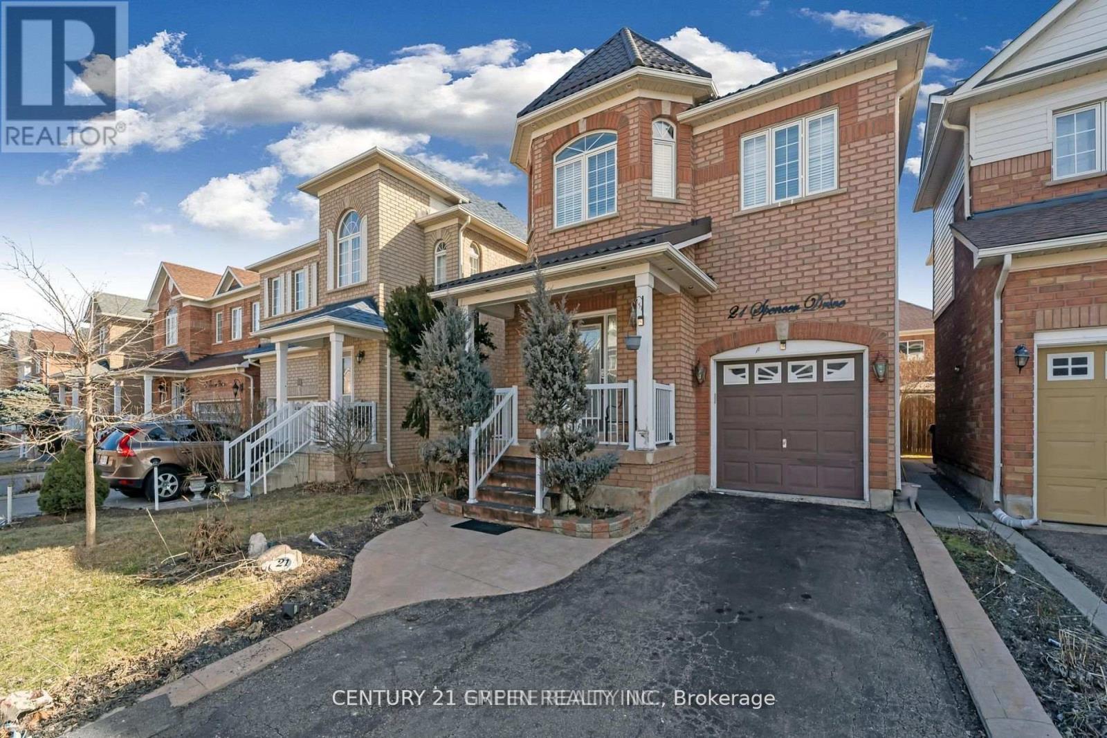 À vendre : 21 SPENCER DRIVE, Brampton (Fletcher's Meadow), Ontario L7A2A2 - W12098382 | REALTOR.ca