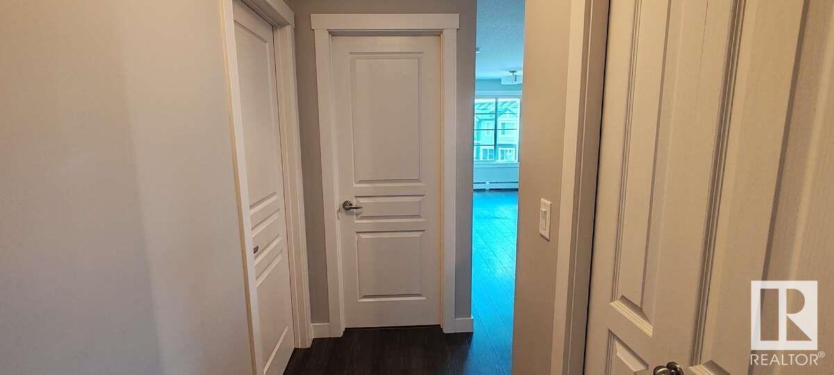 For sale: #302 3670 139 AV NW, Edmonton, Alberta T5Y3N5 - E4441331 ...