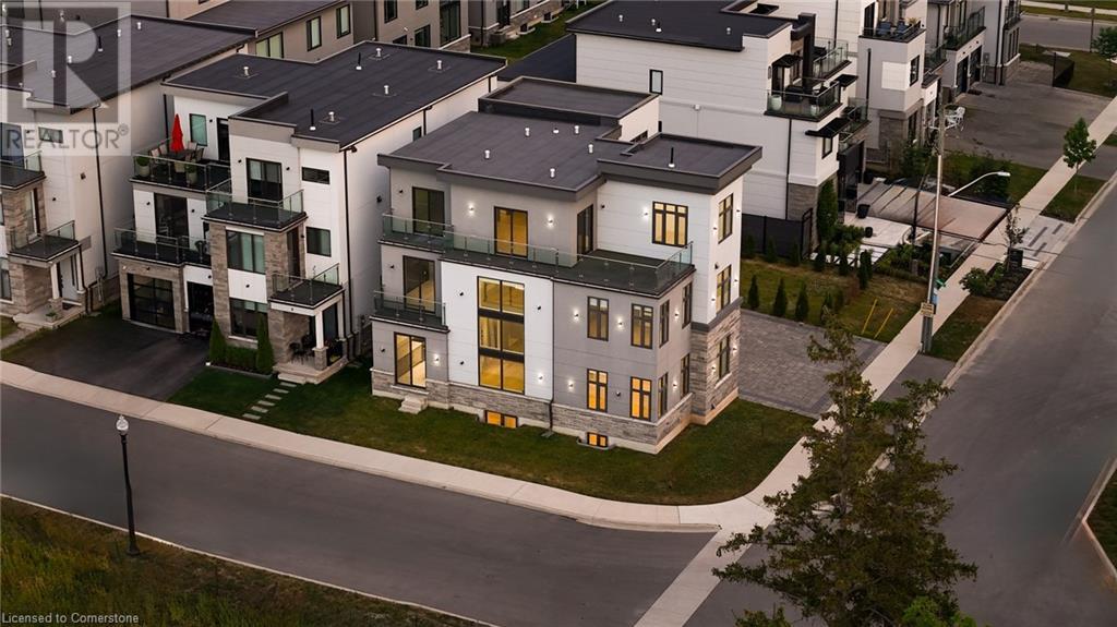 For sale: 4 SUNROW Gate, Hamilton, Ontario L8E5C1 - 40742065 | REALTOR.ca