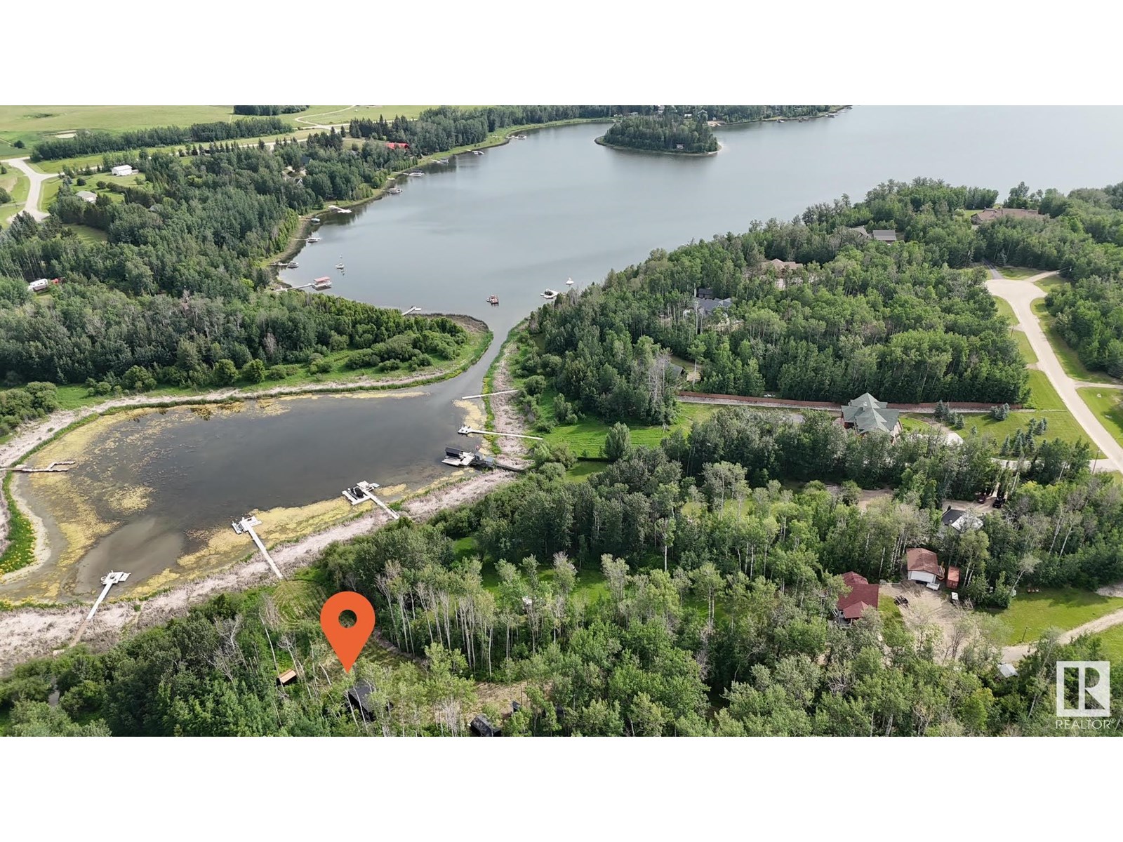 For sale: #10 52111 RGE ROAD 25, Rural Parkland County, Alberta T0E0H0 ...