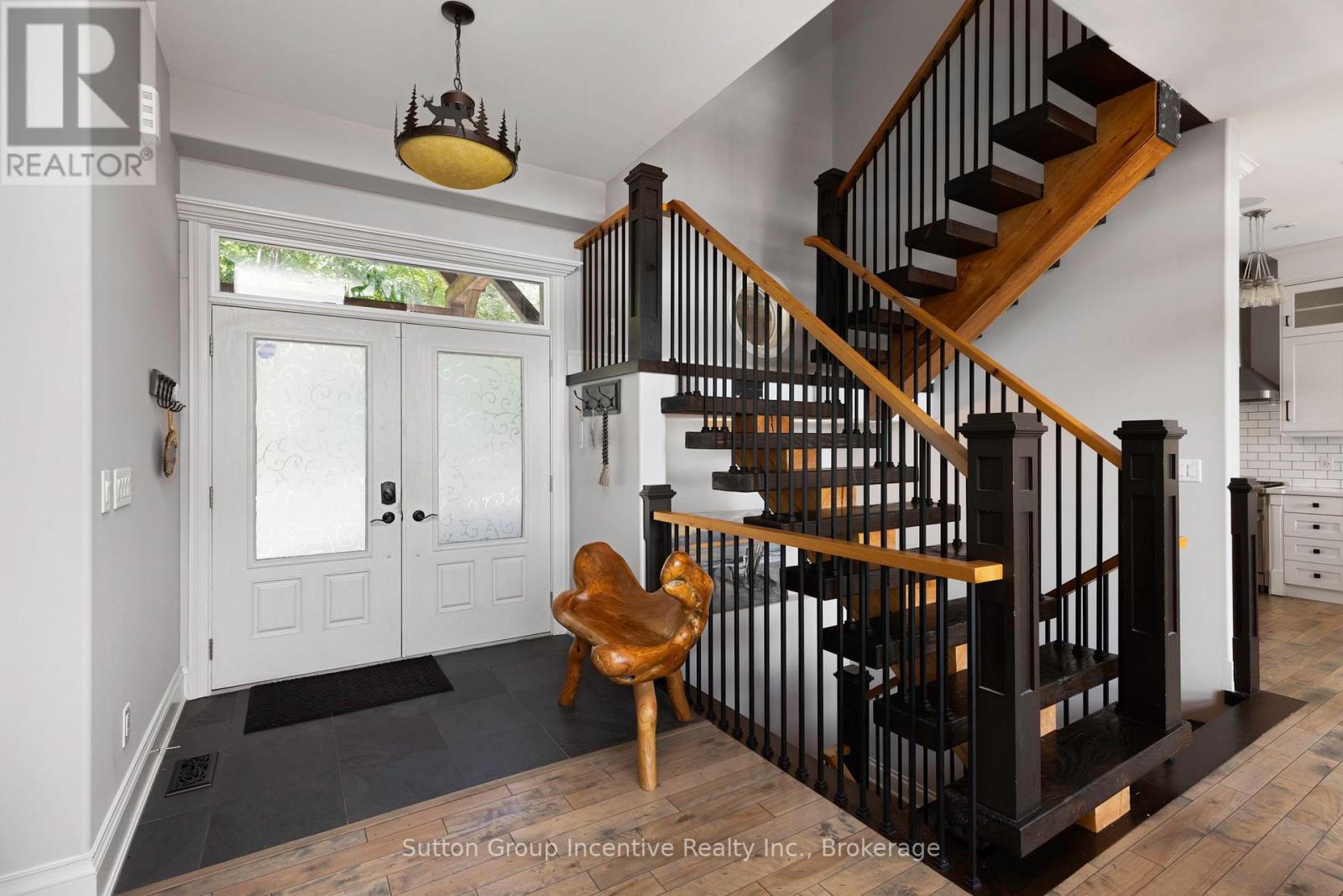 For sale: 15 GORDON POINT LANE, Seguin, Ontario P0C1H0 - X12254774 ...