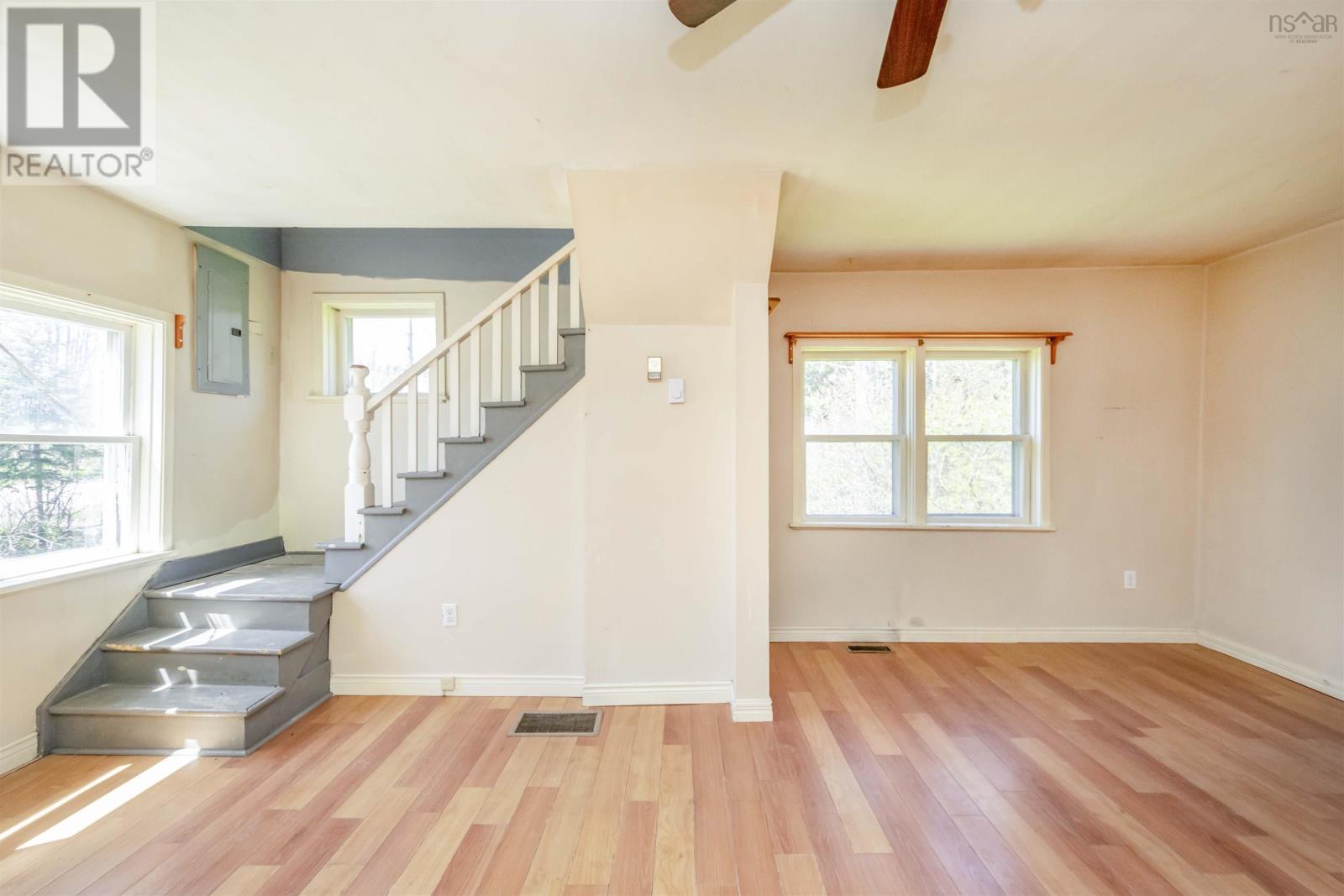 For sale: 83 Main Street, Tatamagouche, Nova Scotia B0K1V0 - 202508940 ...