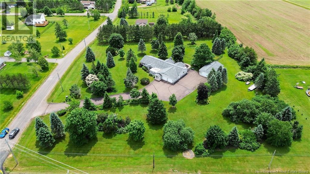 For sale: 9 Stirling Crescent, Allison, New Brunswick E1G4G5 - NB122022 ...