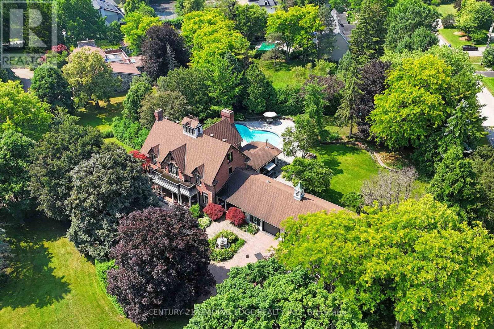 For sale: 18 RIDGEVALE DRIVE, Markham (Box Grove), Ontario L6B1A8 ...