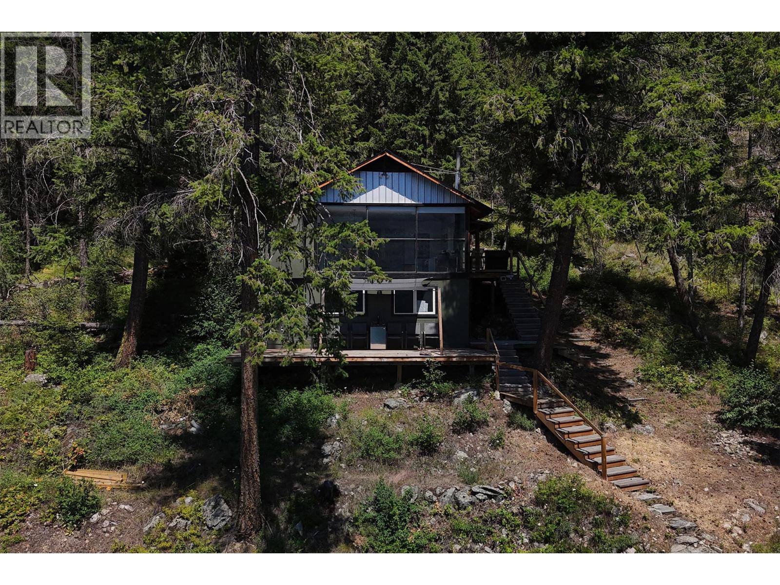 For sale: 3872 Point Road, Chase, British Columbia V0E1M0 - 10352974 ...