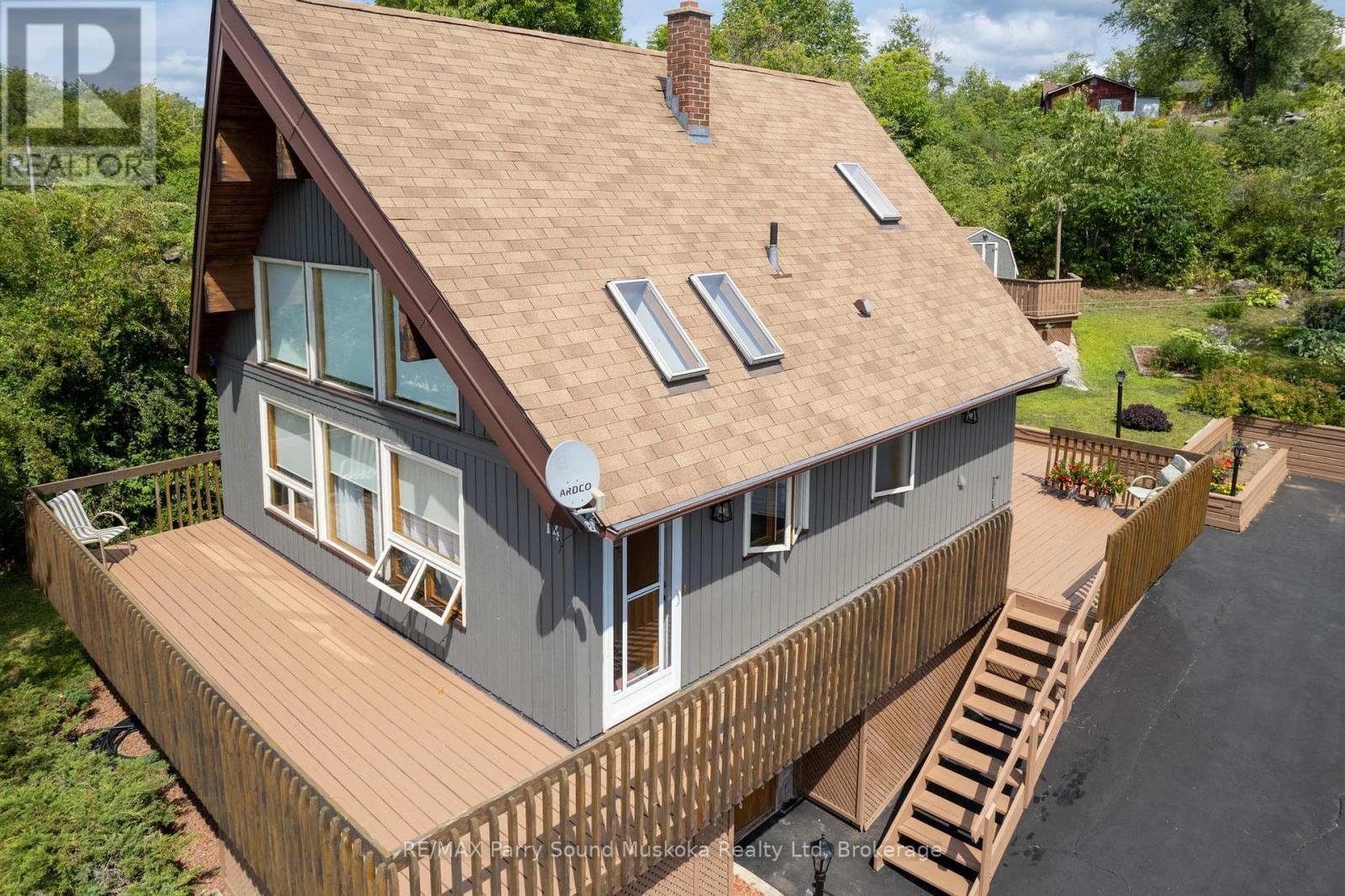 À vendre : 14 EMILY STREET, Parry Sound, Ontario P2A2P3 - X12266064 ...