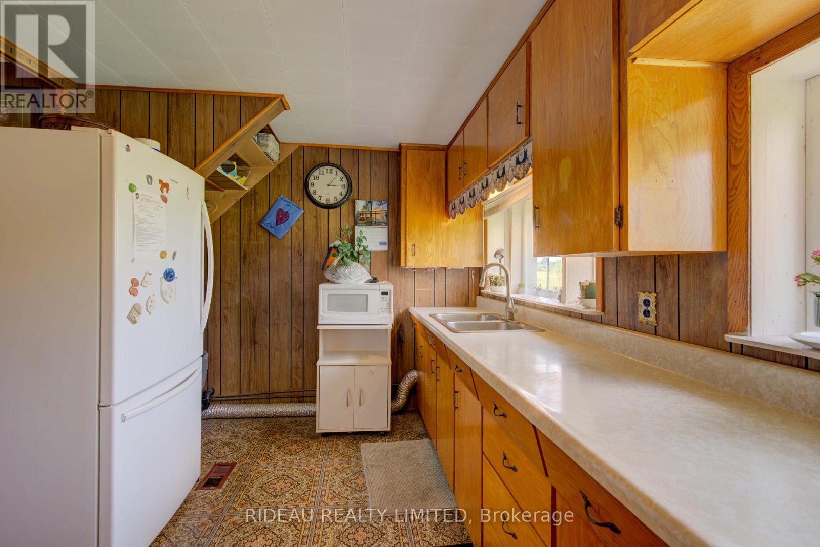 For sale: 2403 FORFAR ROAD, Rideau Lakes, Ontario K0G1V0 - X12266686 ...