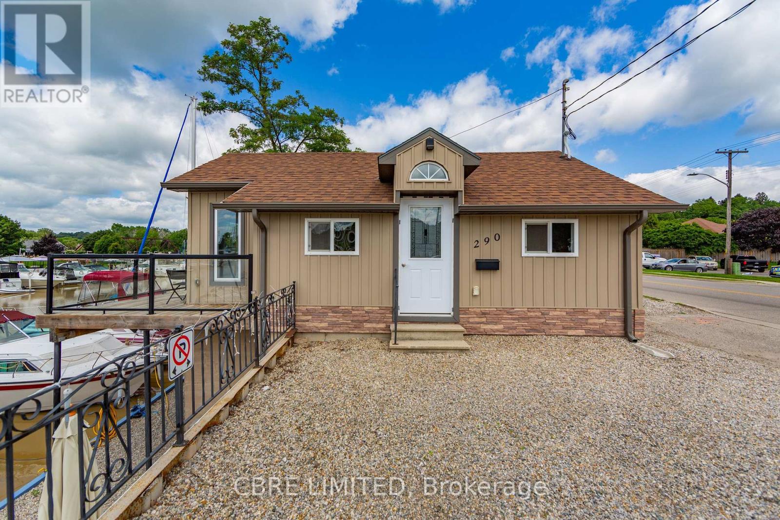 For sale: 290 COLBORNE STREET, Central Elgin, Ontario N5L1A9 ...