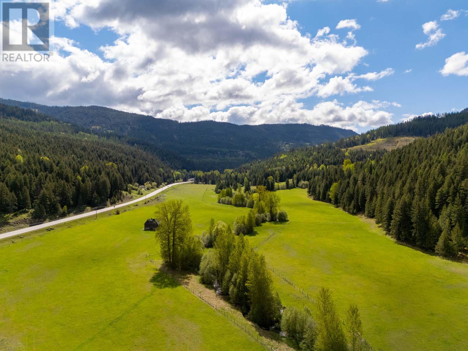 For sale: 13375 Highway 33 E Highway, Kelowna, British Columbia V1P1K2 ...