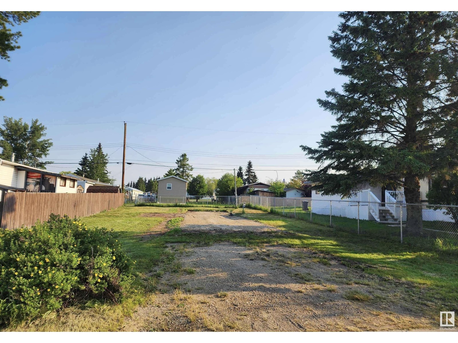 For sale: 5412 47 AV, Drayton Valley, Alberta T7A1K7 - E4446815 ...