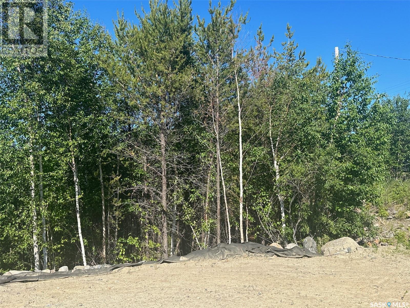 For sale: 231 Eagle Point DRIVE, La Ronge, Saskatchewan S0J1L0 ...