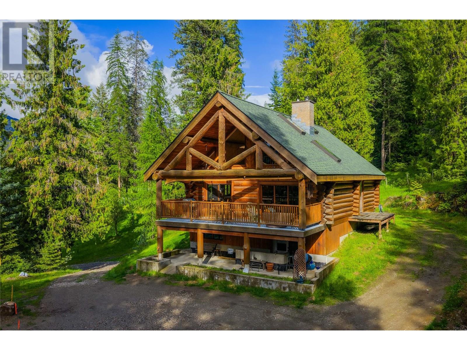 For sale: 337 Wilson Road, Fruitvale, British Columbia V0G1L1 ...