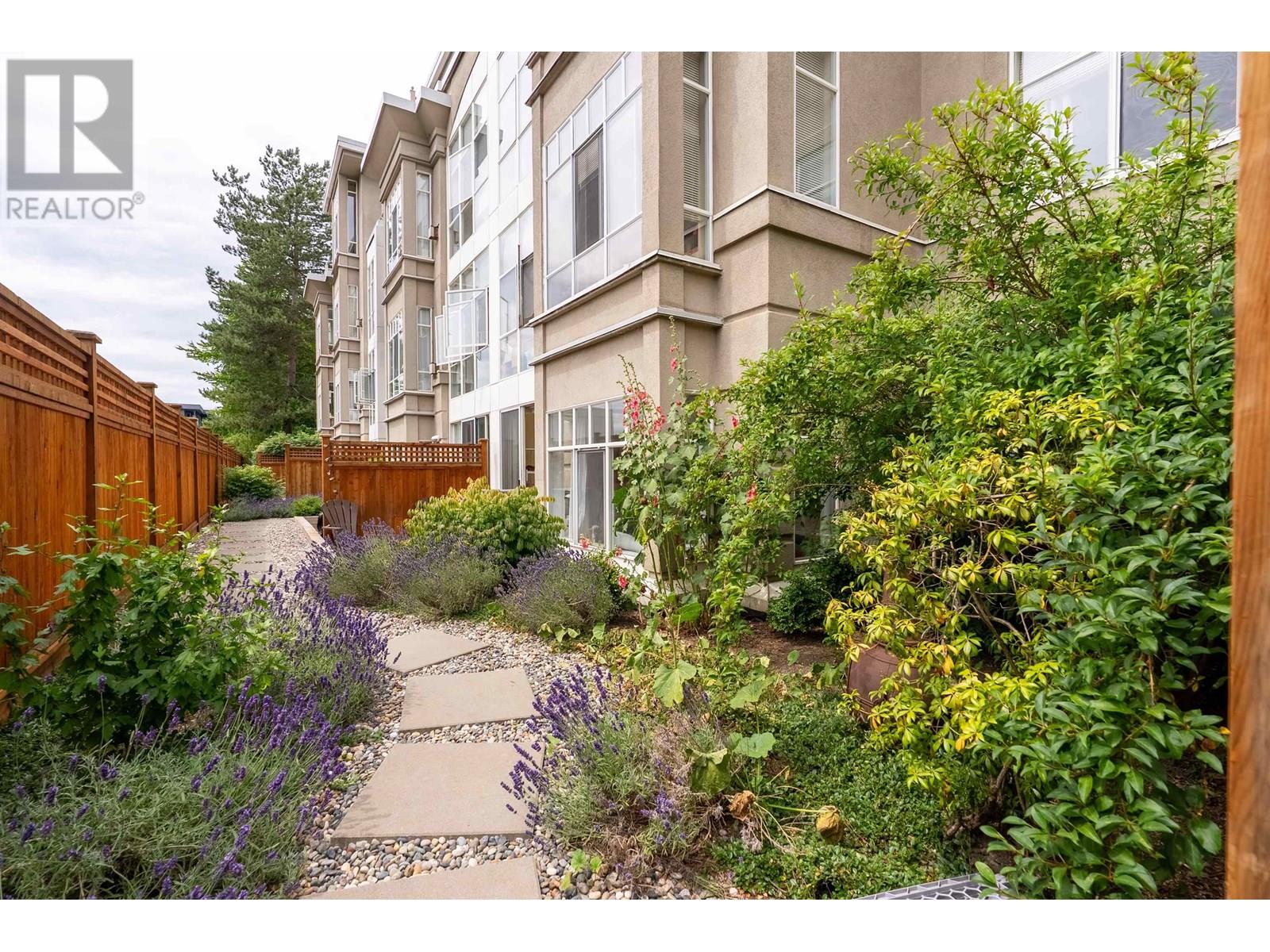 For sale: 115 630 ROCHE POINT DRIVE, North Vancouver, British Columbia ...