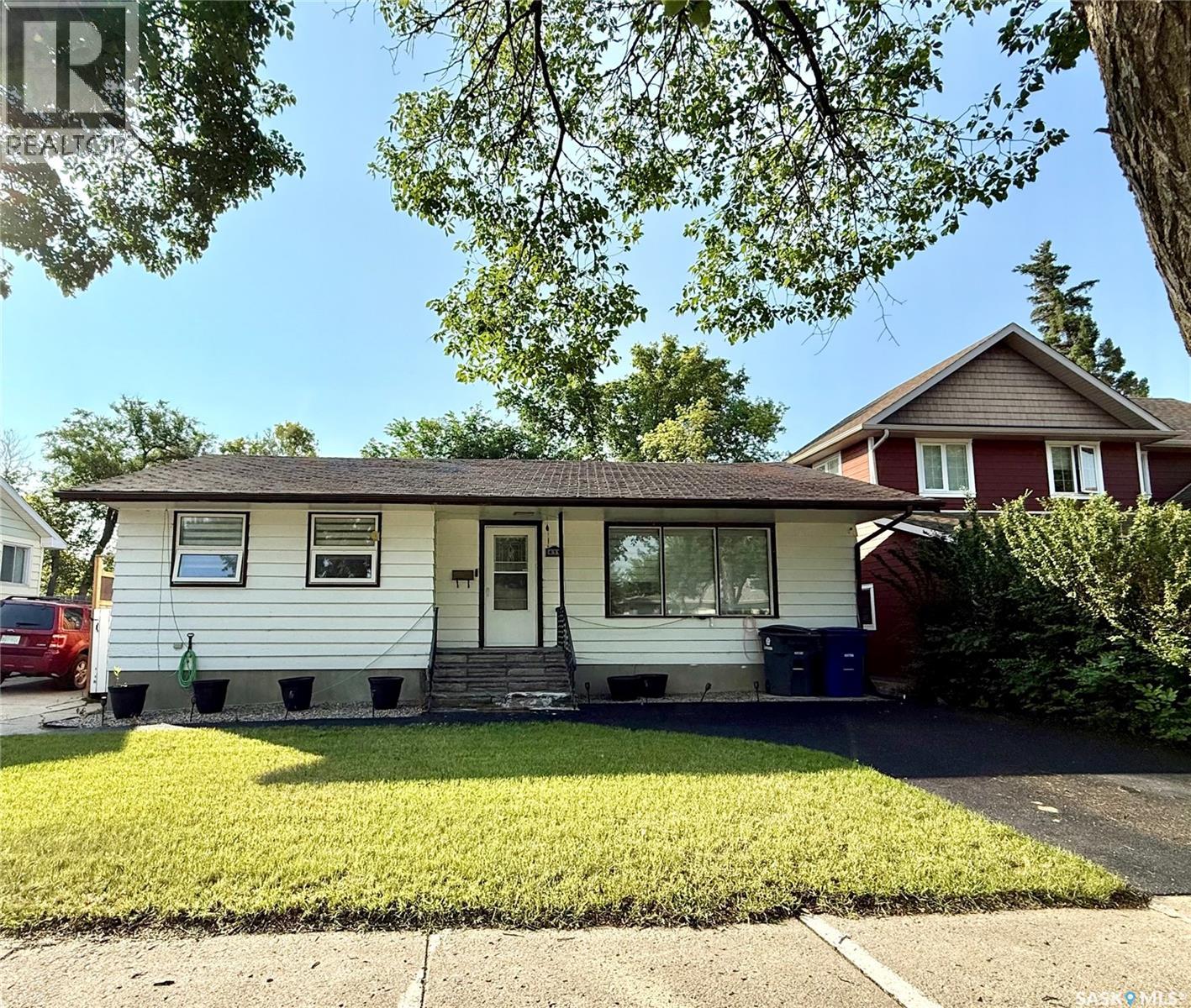 For sale: 411 4th AVENUE W, Kindersley, Saskatchewan S0L1S0 - SK012393 ...