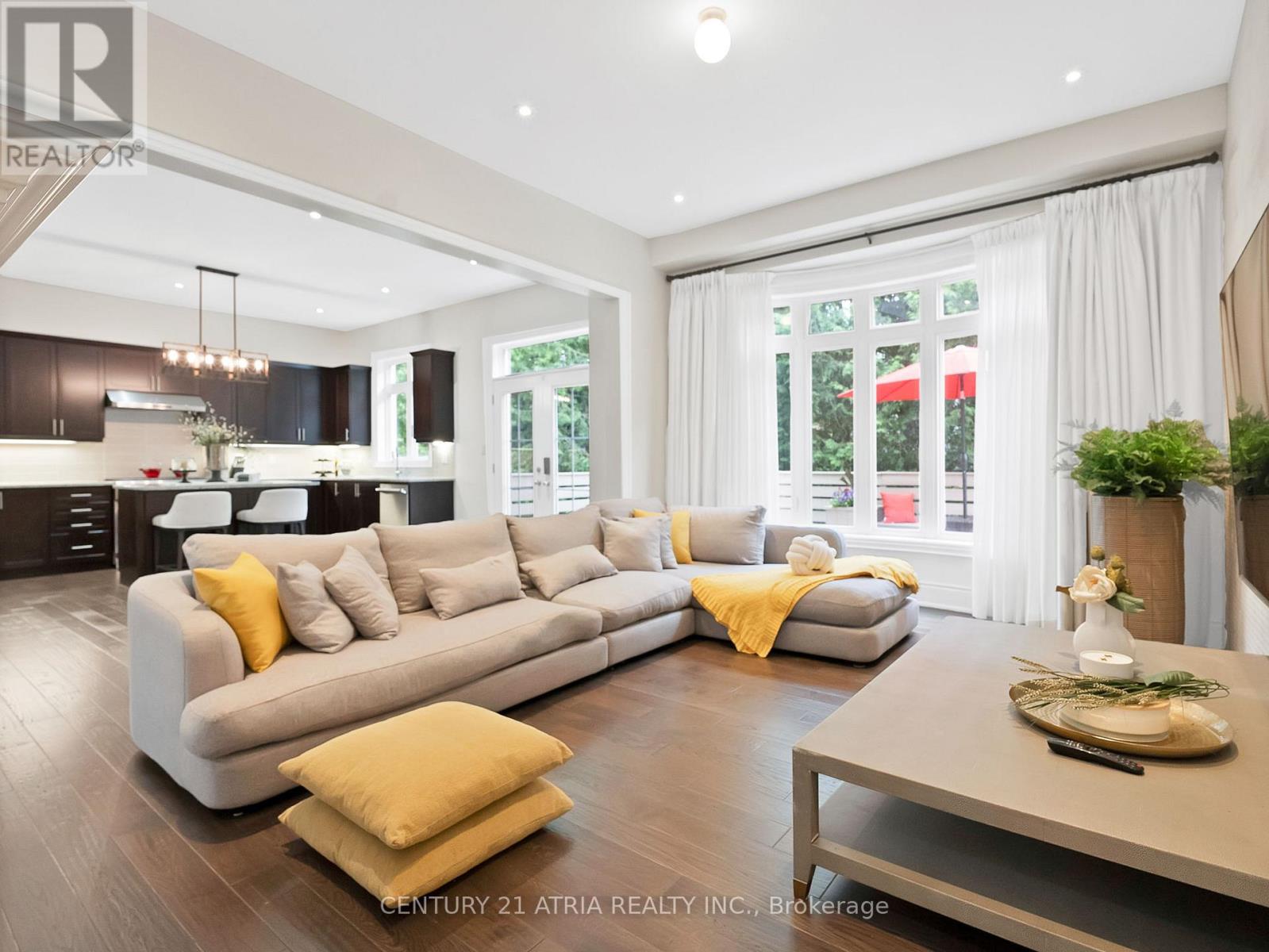 For sale: 12 MACDONALD COURT, Richmond Hill (Oak Ridges Lake Wilcox ...