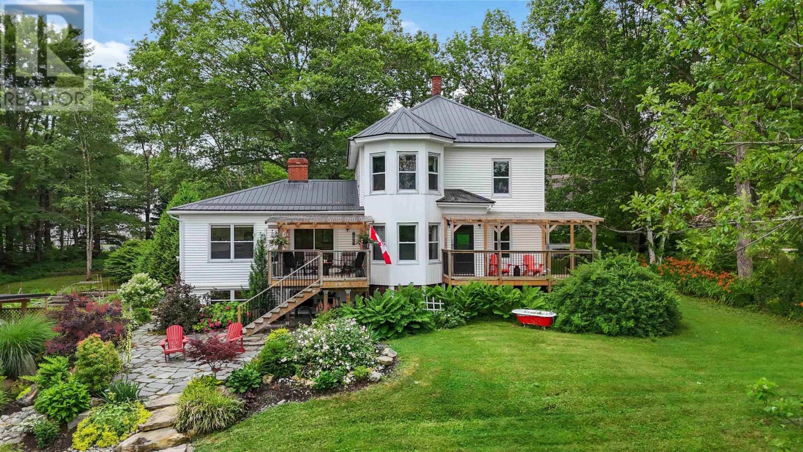 For sale: 336 West Street, Milton, Nova Scotia B0T1P0 - 202517666 ...