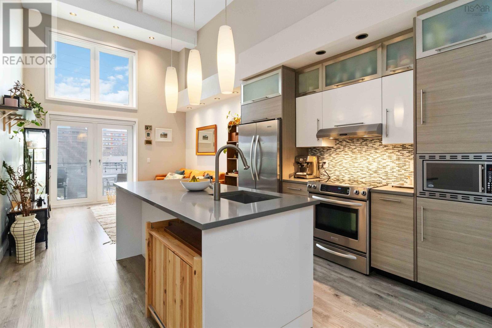 203 5662 Roberts Street, Halifax, Nova Scotia B3K0E3 | REALTOR.ca