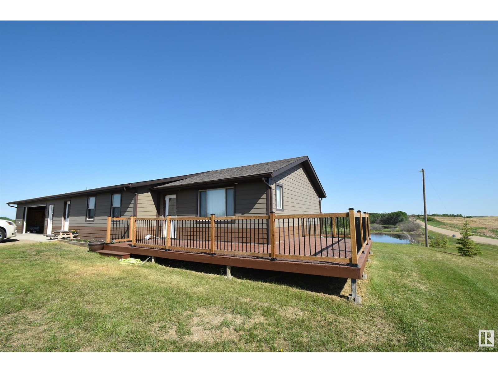 For sale: 57104 Rng rd 103, Rural St. Paul County, Alberta T0A3A1 - E4447792 | REALTOR.ca