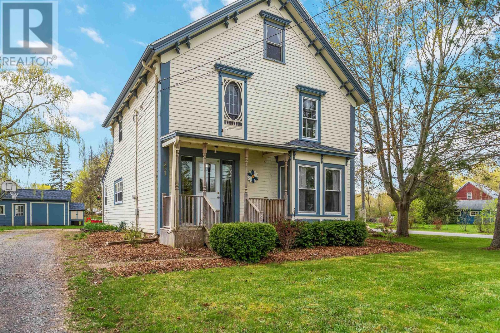 For sale: 251 Main Street, Berwick, Nova Scotia B0P1E0 - 202510441 ...