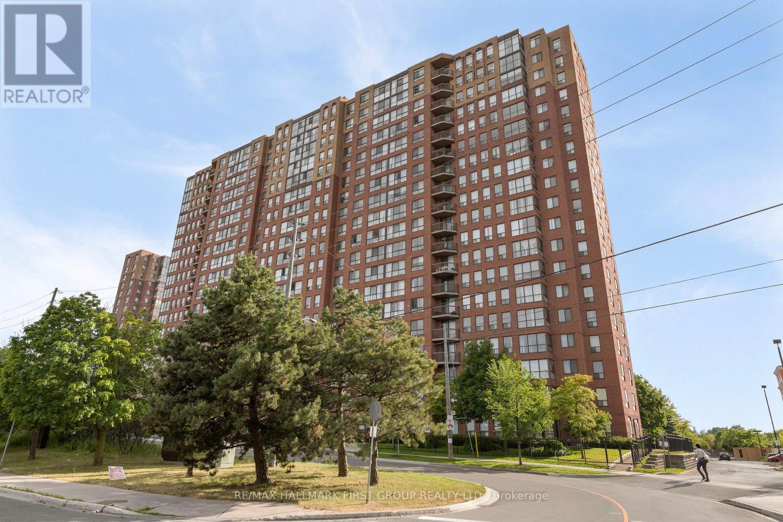 For sale: 311 - 330 MCCOWAN ROAD, Toronto (Eglinton East), Ontario ...