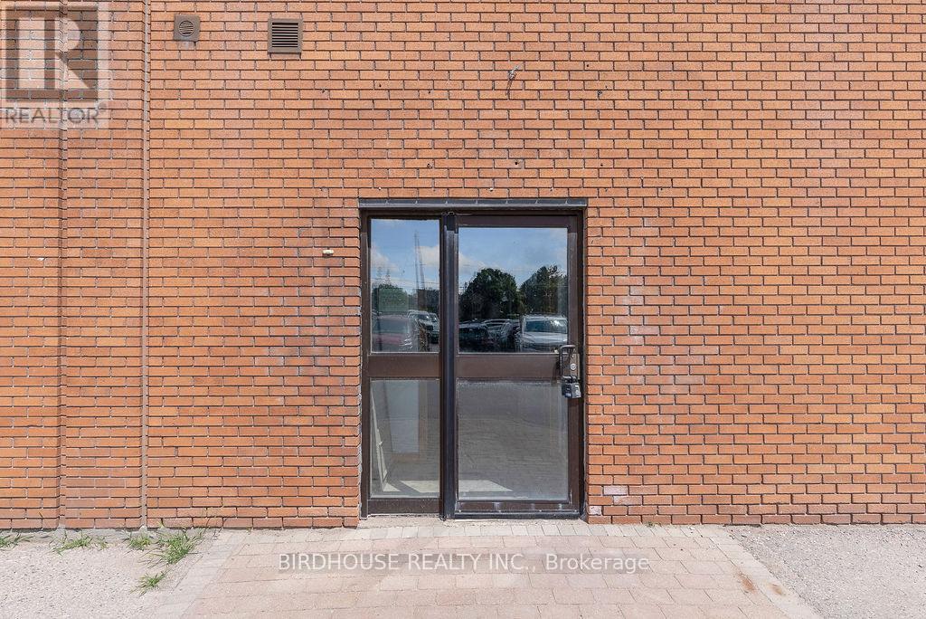 For lease: 106 - 189 KENT STREET W, Kawartha Lakes (Lindsay), Ontario ...