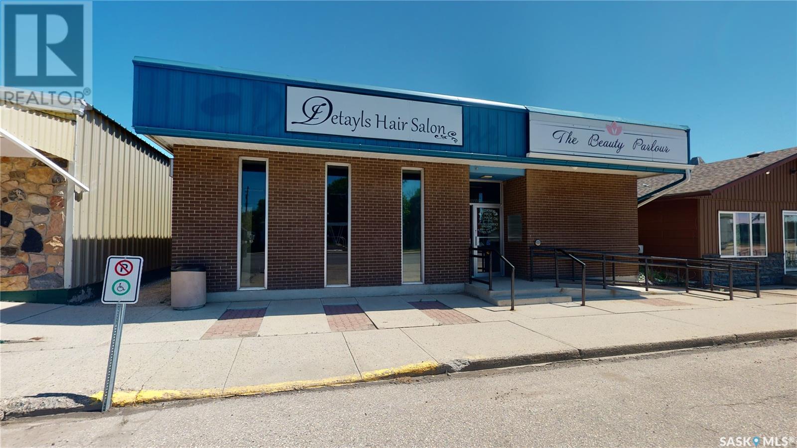 For sale: 107 Main STREET, Wawota, Saskatchewan S0G5A0 - SK012980 ...