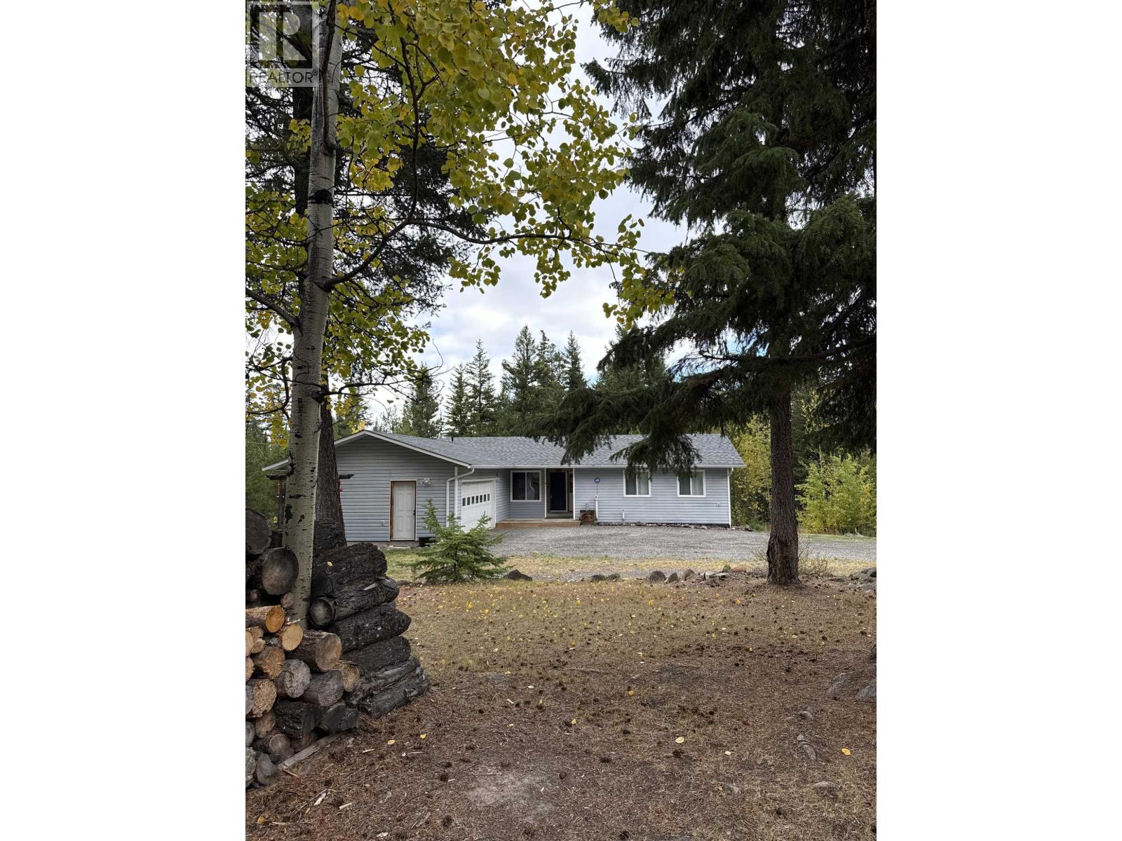 For sale: 3251 PIGEON ROAD, 150 Mile House, British Columbia V0K2G0 ...