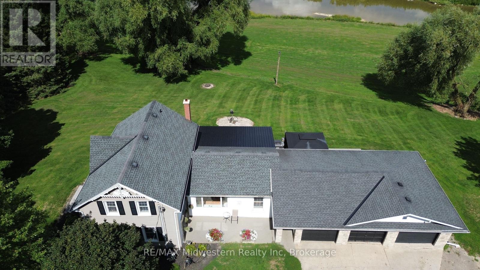 For sale: 2081 JOHN STREET E, Howick, Ontario N0G1X0 - X12297459 ...