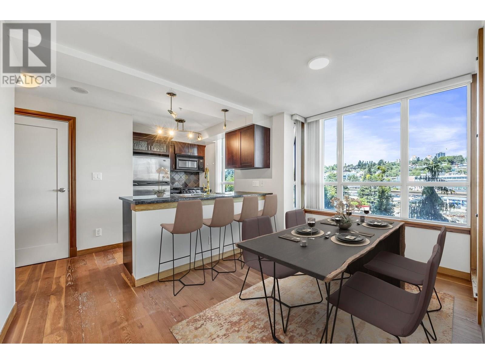 For sale: 322 10 RENAISSANCE SQUARE, New Westminster, British Columbia ...