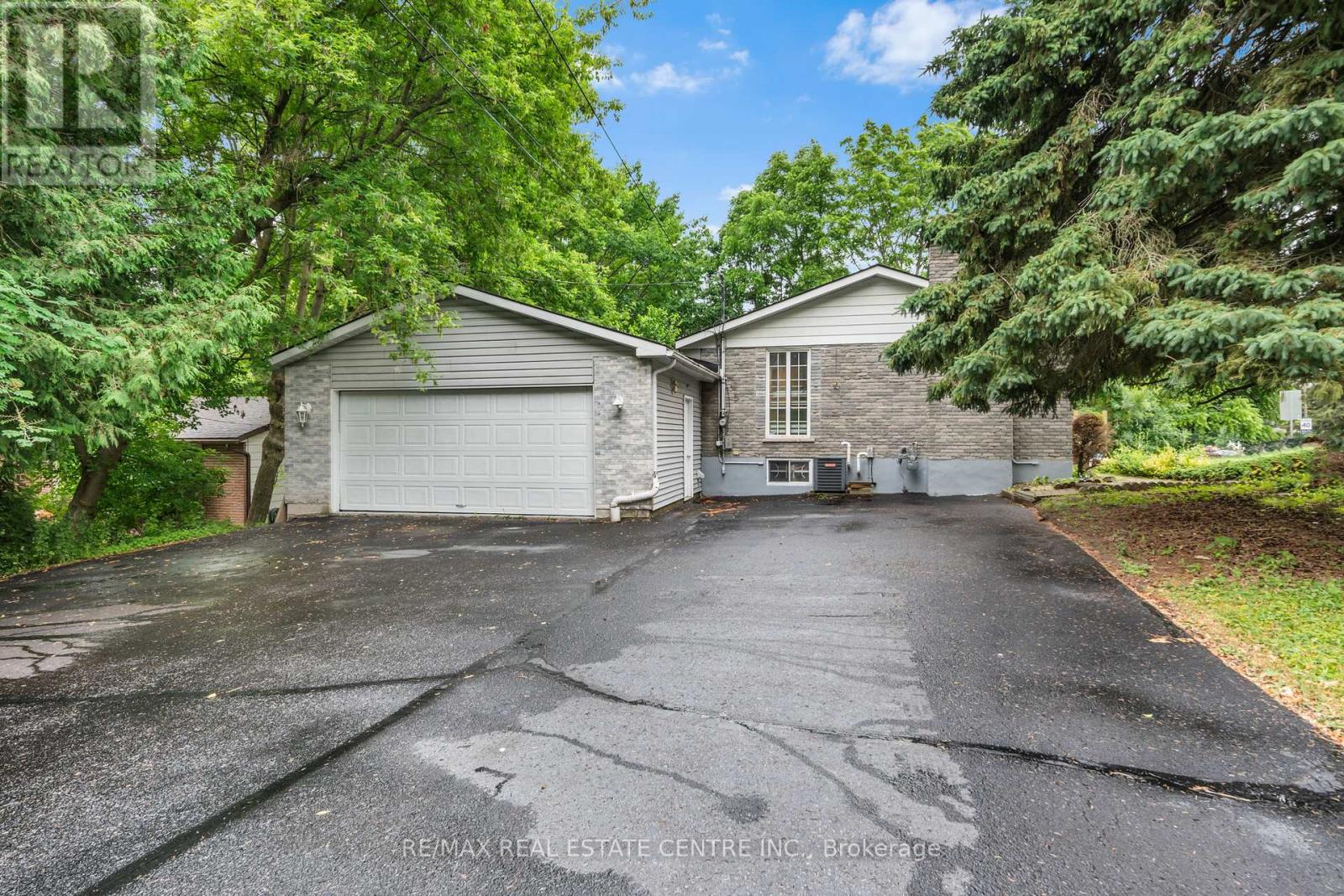 For sale: 687 HIGH GATE PARK DRIVE, Kingston (South of Taylor-Kidd Blvd ...