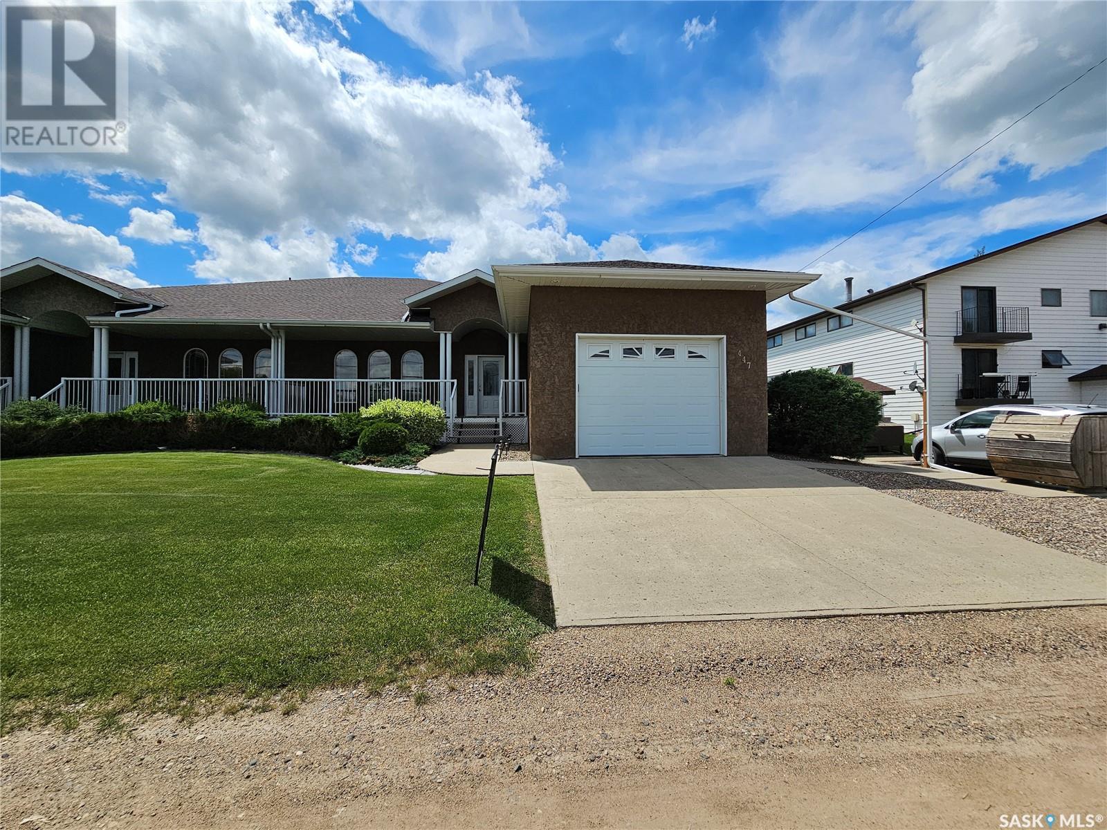 For sale: 4 447 1st AVENUE W, Unity, Saskatchewan S0K4L0 - SK993539 ...