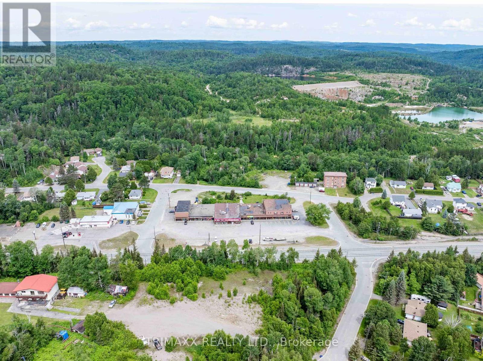 For lease: 8# 9 - 6 REGIONAL ROAD, Greater Sudbury (Onaping Falls ...