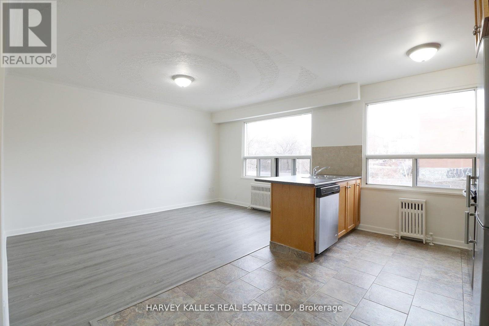 For rent: 209 - 500 GILBERT AVENUE, Toronto (Caledonia-Fairbank), Ontario M6E4X5 - W12303433 ...