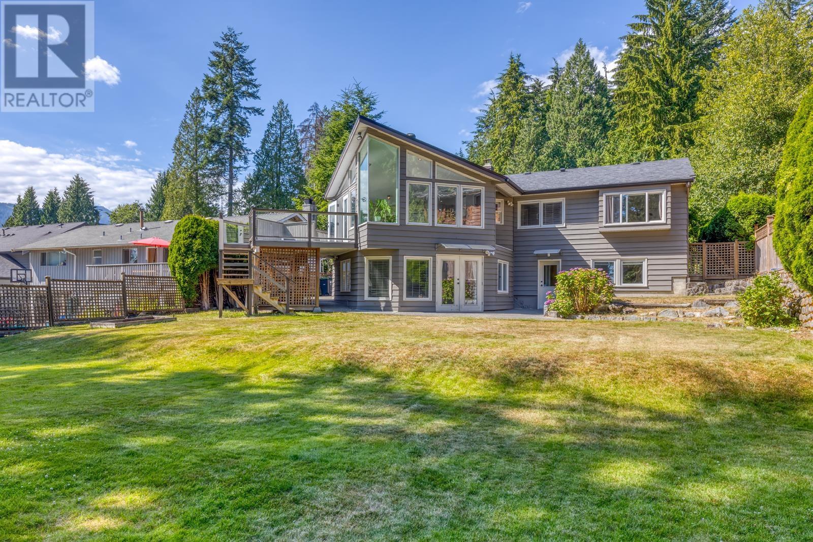 For sale: 923 PROSPECT AVENUE, North Vancouver, British Columbia V7R2M2 ...