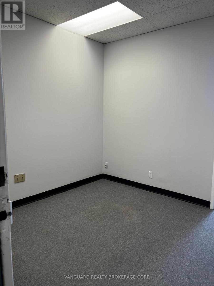 For rent: 223 - 61 ALNESS STREET, Toronto (York University Heights ...