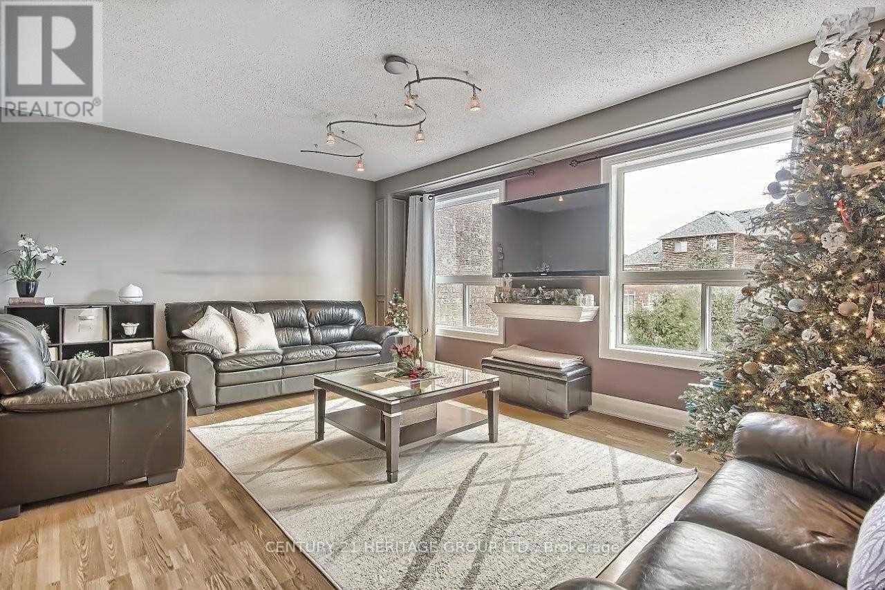 For rent: 17 STILES AVENUE, Aurora (Bayview Wellington), Ontario L4G7N3 ...