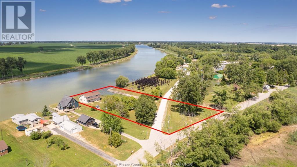 For sale: 21240 DOCKSIDE ROAD, Tilbury North, Ontario N0P1L0 - 25018865 ...