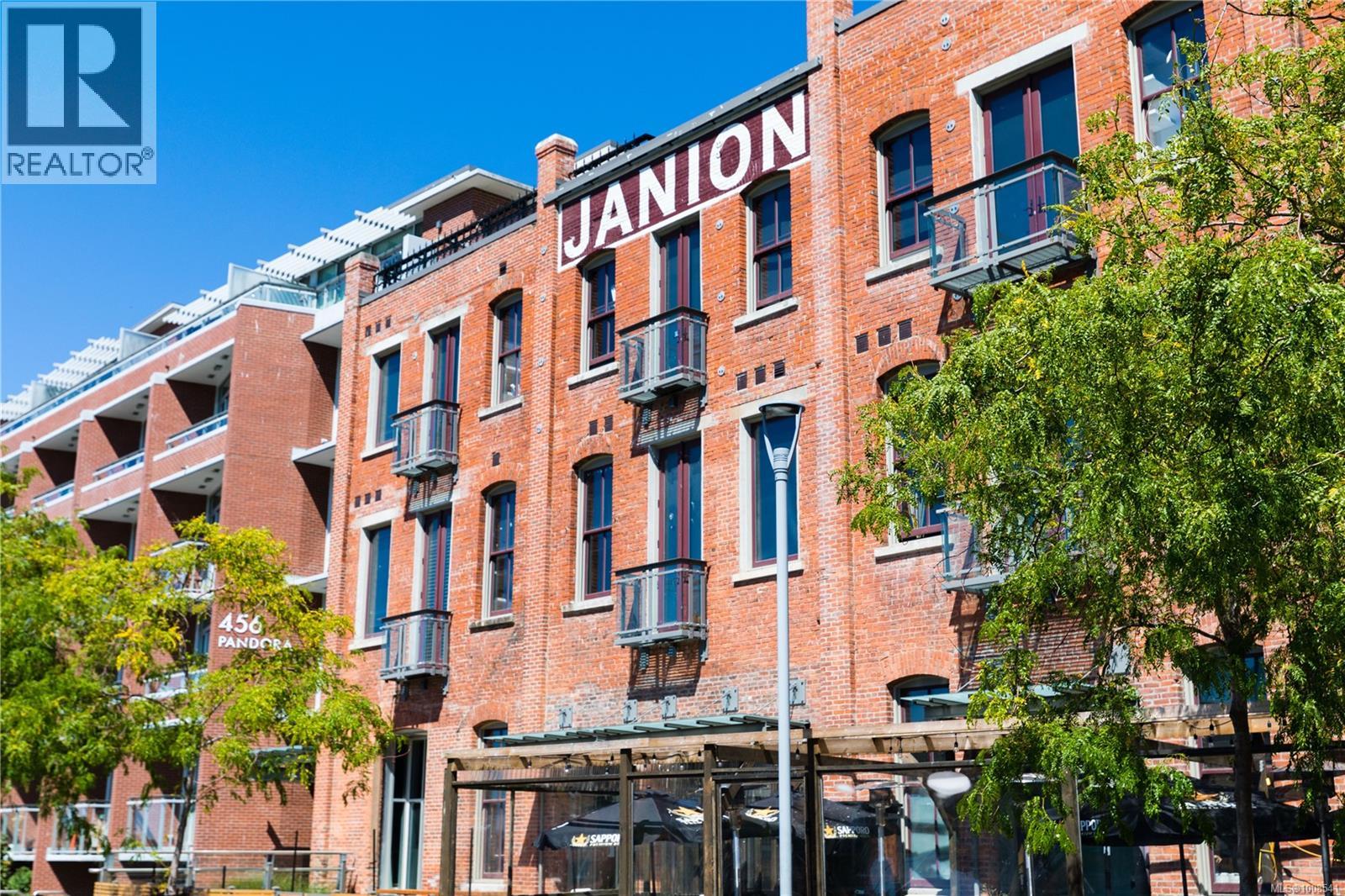 For sale: M11 456 Pandora Ave, Victoria, British Columbia V8W3C6 ...