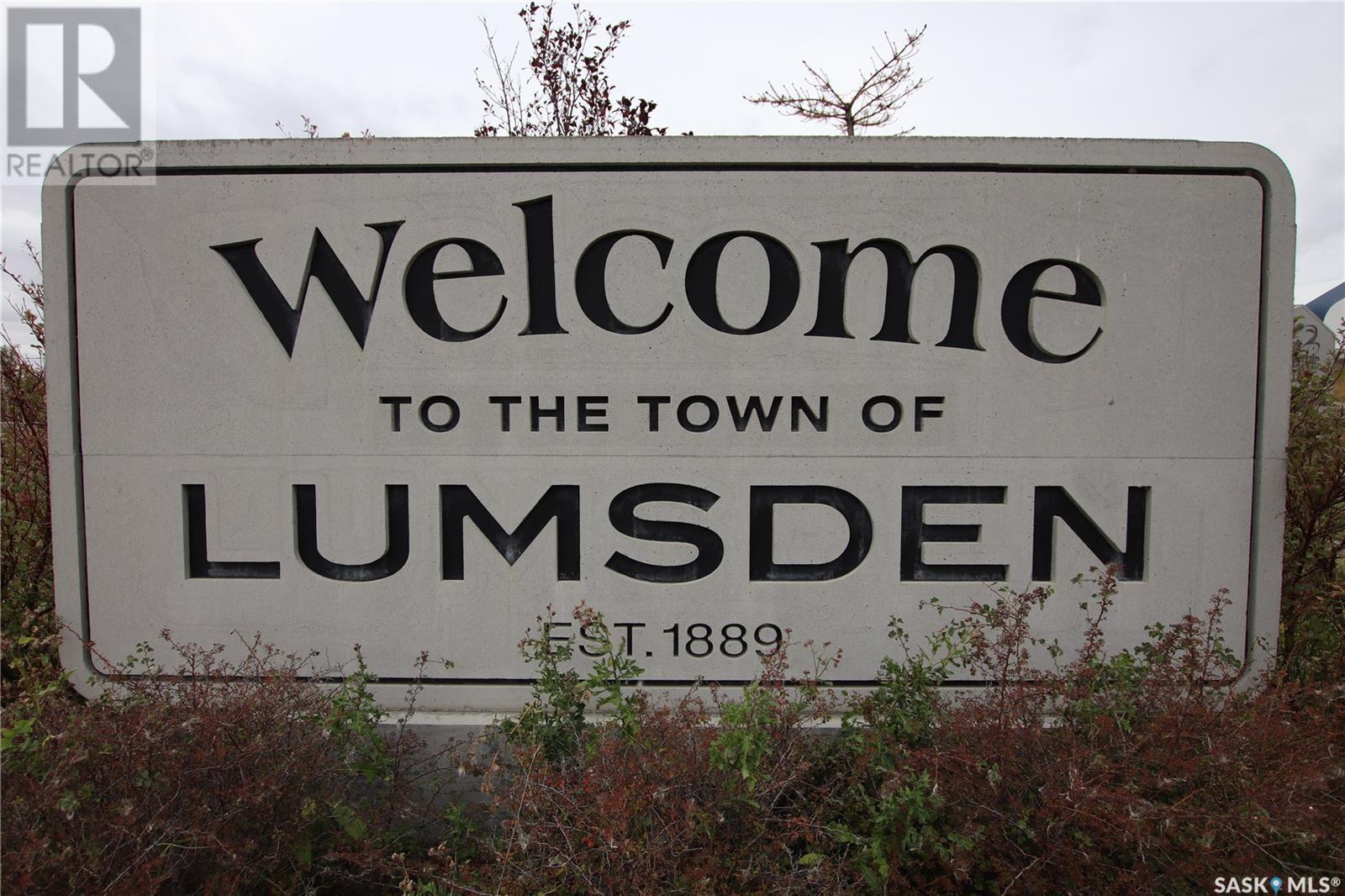 For sale: 562 JAMES STREET S, Lumsden, Saskatchewan S0G3C0 - SK013671 ...