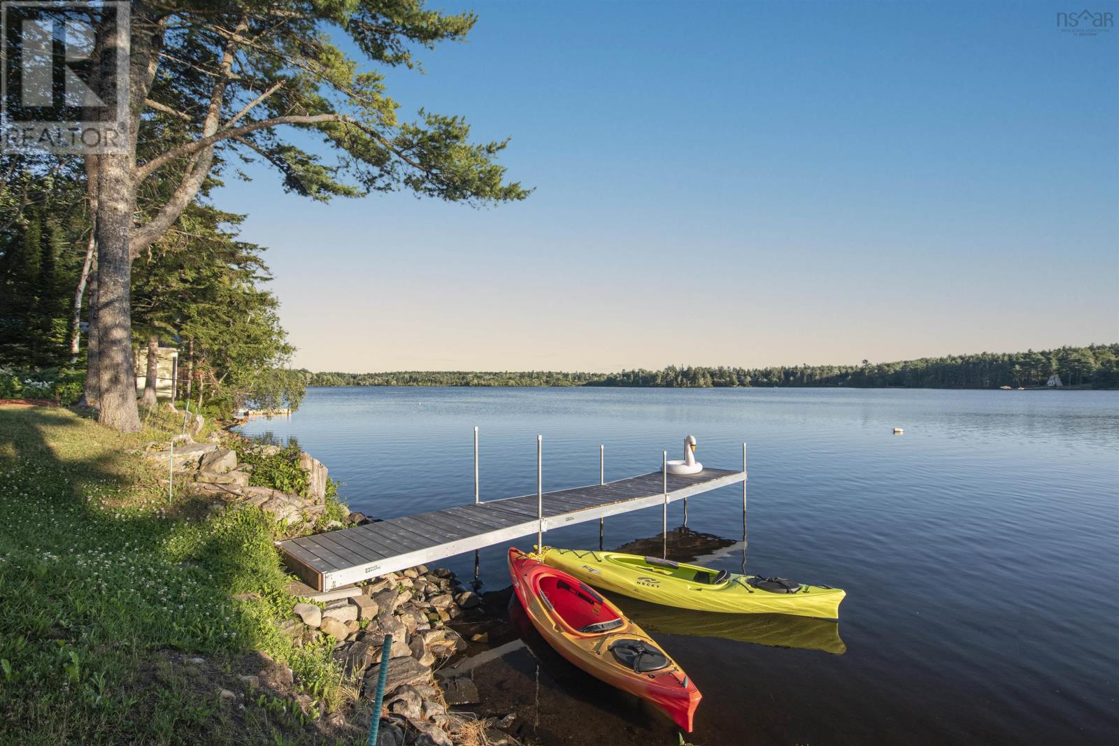 For sale: 63 Pentz Lake Drive, Mount Uniacke, Nova Scotia B0N1Z0 ...