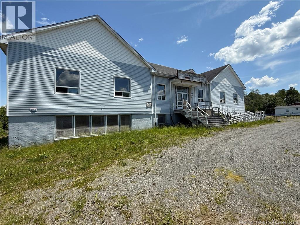 For sale: 975 Northside Drive, Minto, New Brunswick E4B3G5 - NB118569 ...