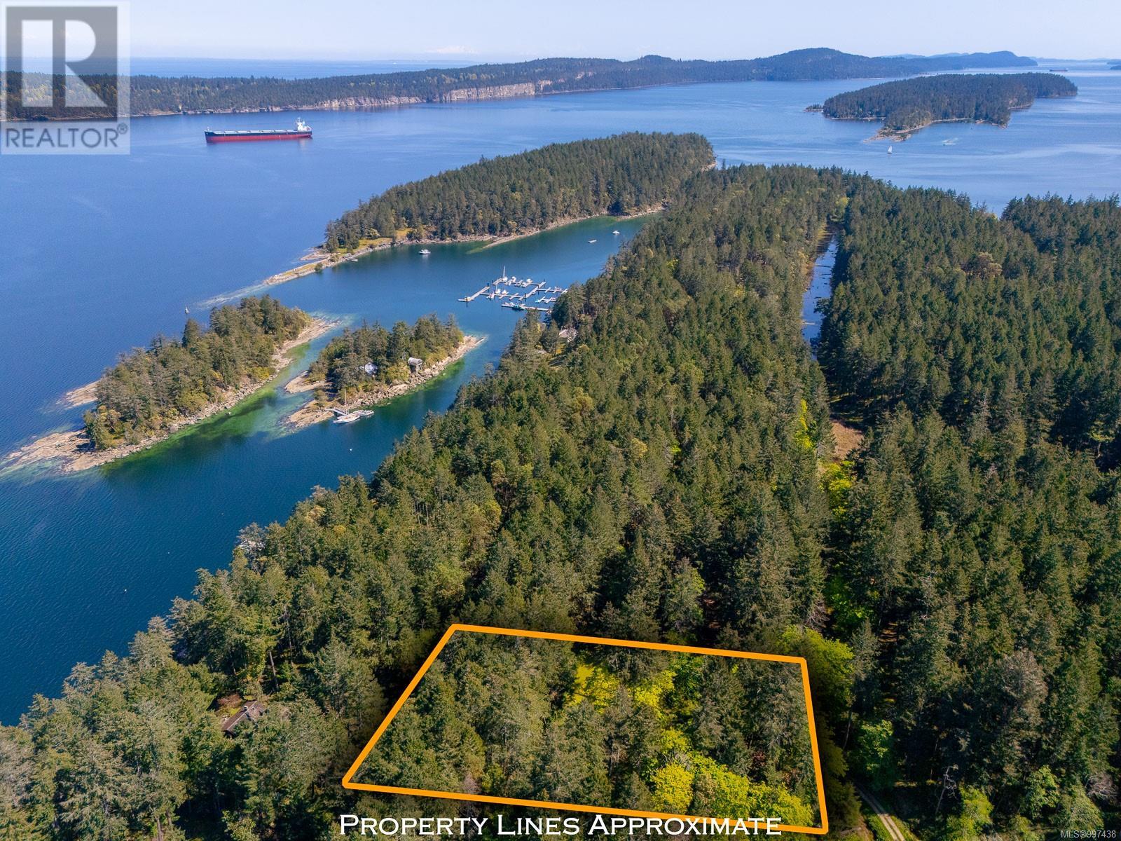 For sale: 535 Cardale Rd, Decourcy Island, British Columbia A1A1A1 ...