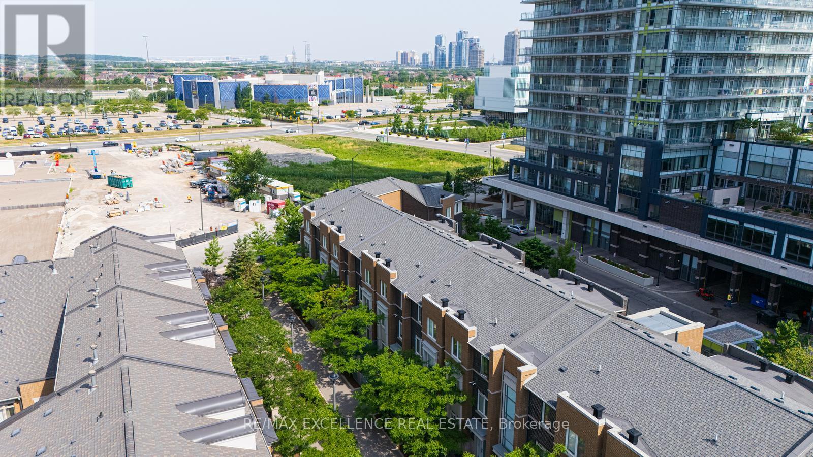 For sale: 7 - 370 SQUARE ONE DRIVE, Mississauga (City Centre), Ontario ...